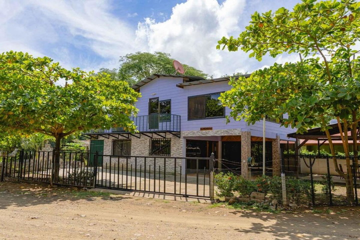 Almendro House Playa Panamá - Playa Hermosa