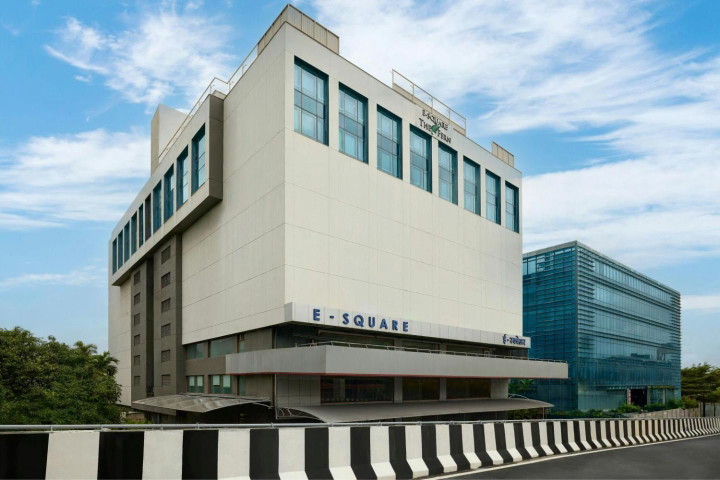 E-square The Fern Pune, Series By Marriott - Poona