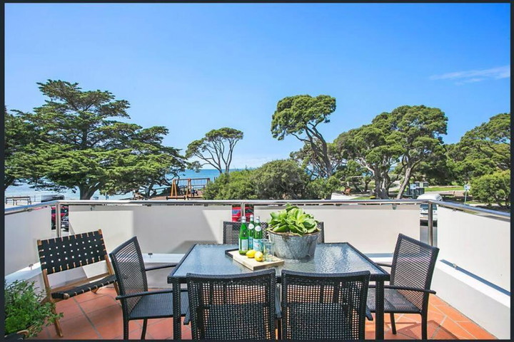 Lonnie Beach View Apartment - Point Lonsdale