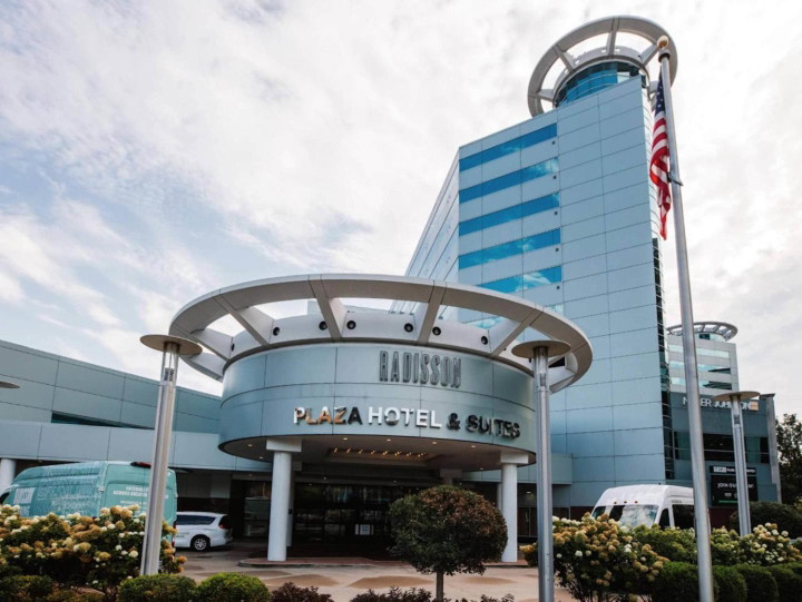 Radisson Plaza Hotel At Kalamazoo Center - Portage, MI