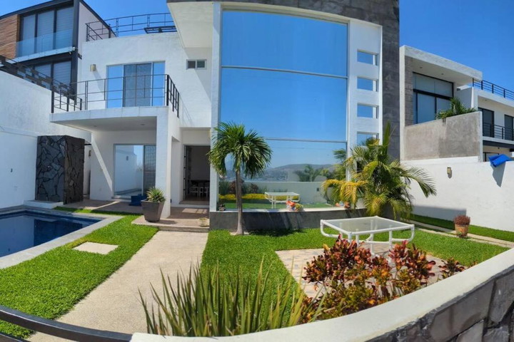 Casa Entera En Exclusiva Privada - Tequesquitengo