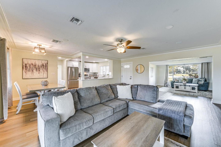 Sarasota Gem W/ Lake Access & On-site Fishing! - Sarasota, FL
