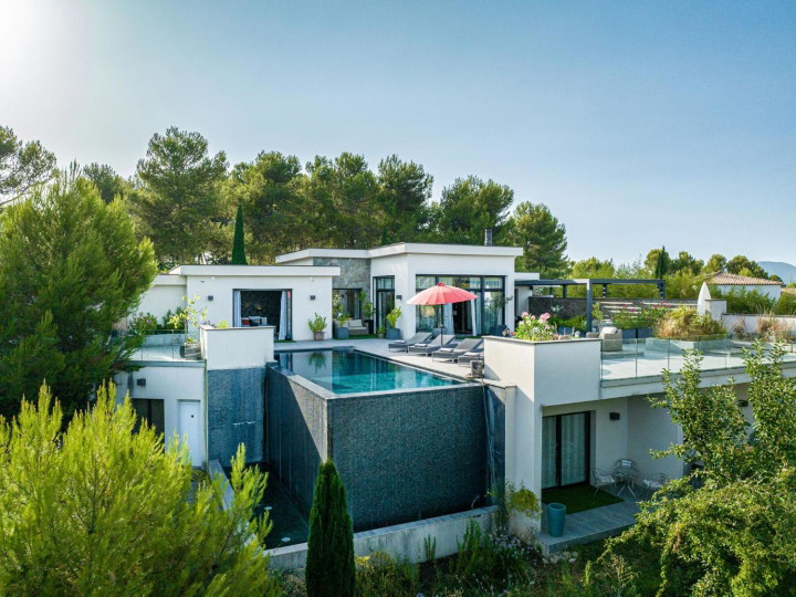A Prestigious Villa With 2 Swimming Pools And 1 Spa In The South Of France - Montpellier