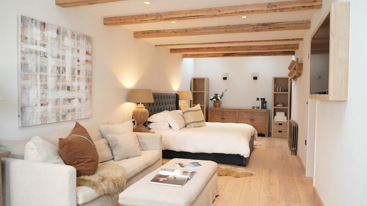 The Music Room - Moreton-in-Marsh