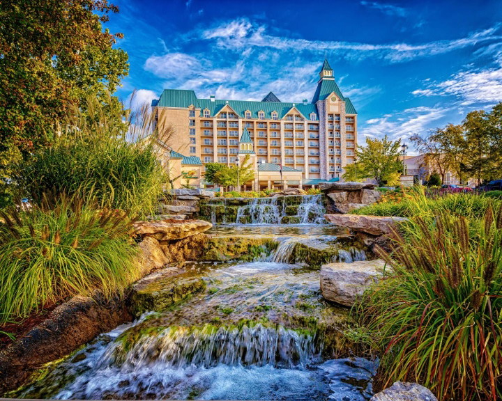 Chateau On The Lake Resort Spa And Convention Center - Table Rock Lake