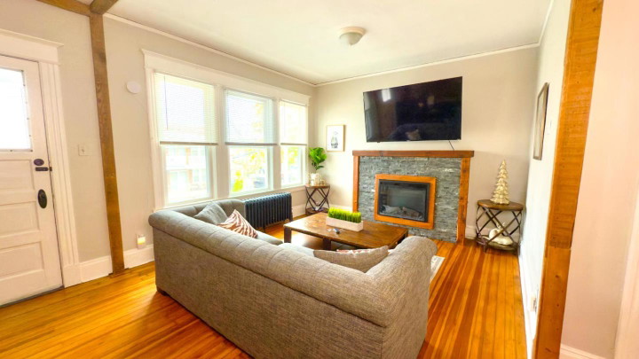 The Rustic Home Albany Ny - 3 Bedroom Private Second Floor Apartment - トロイ, NY