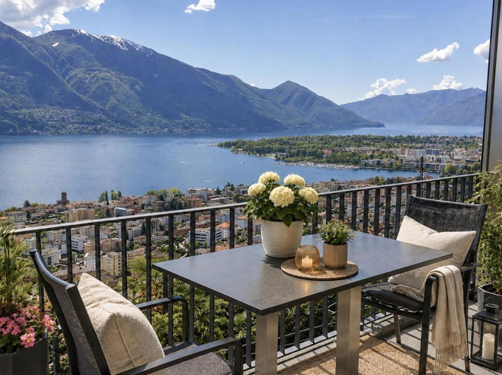 Nibbio By Fewotessin - Locarno