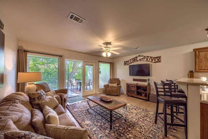 Ww I102 Restful River Retreat - New Braunfels, TX