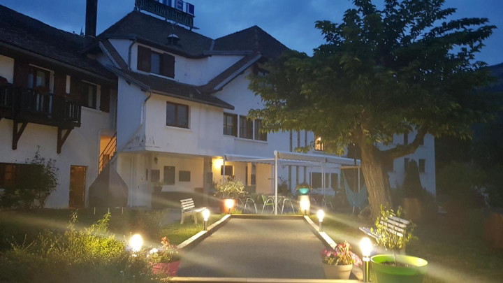 Hotel Restaurant Le Traineau - Lus-la-Croix-Haute