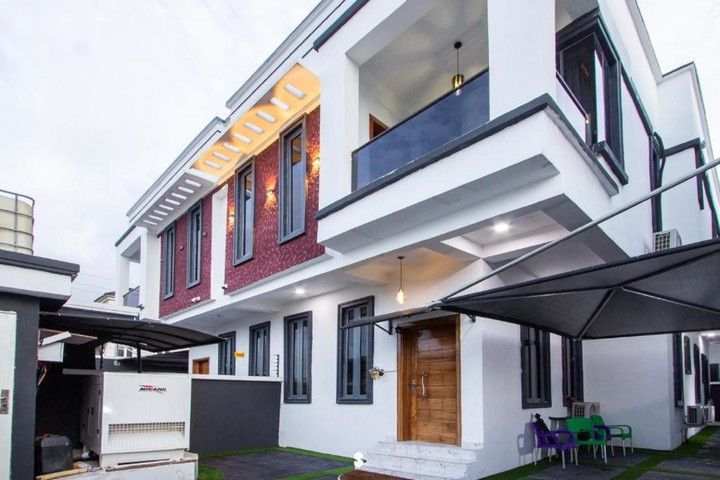 Cozy 4 Bedroom Family Duplex In Lekki, Ps5, Smart Tvs, Snooker - Lagos, Nigeria