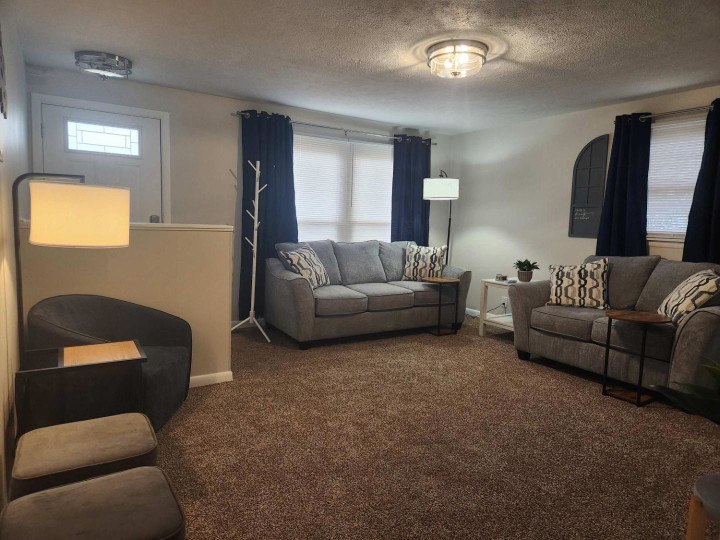 Modern And Cozy Space Near Columbus Attractions - Columbus, IN