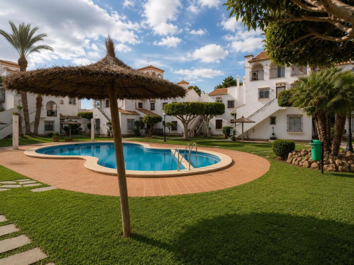 Ground Floor In Playa Flamenca With Pool - Villamartín
