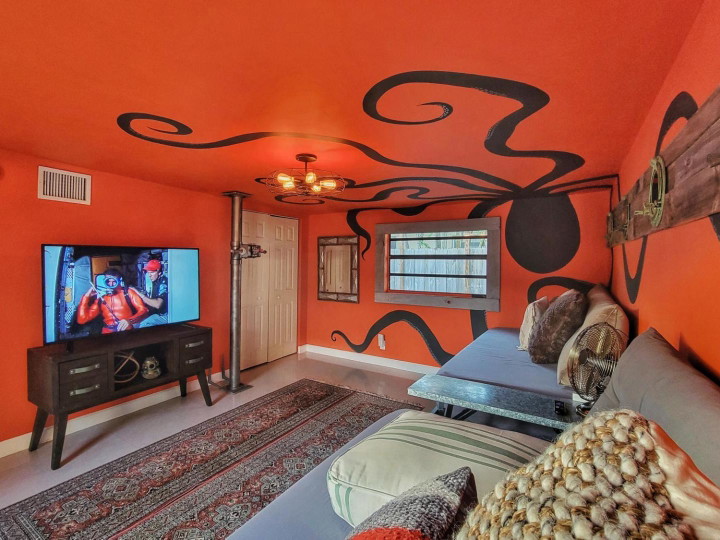 The Captain's Landing - 4 Bedroom - 2 Bathroom - Outdoor Soaking Tub - Adventure Home - Fort Lauderdale, FL