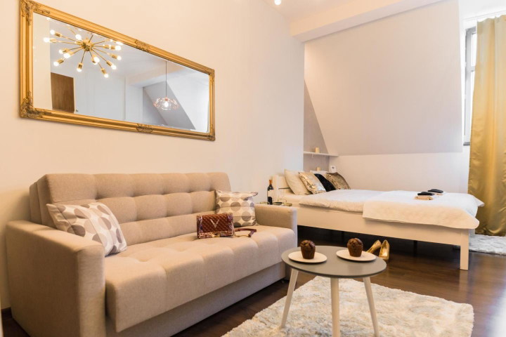 Goldeneye Apartment Center - Wrocław
