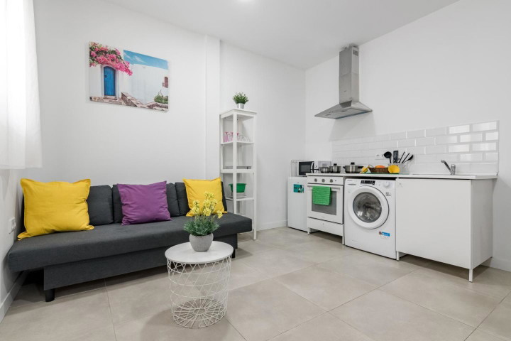 Apartment 5 Private Complex Parking 4 People - Madrid