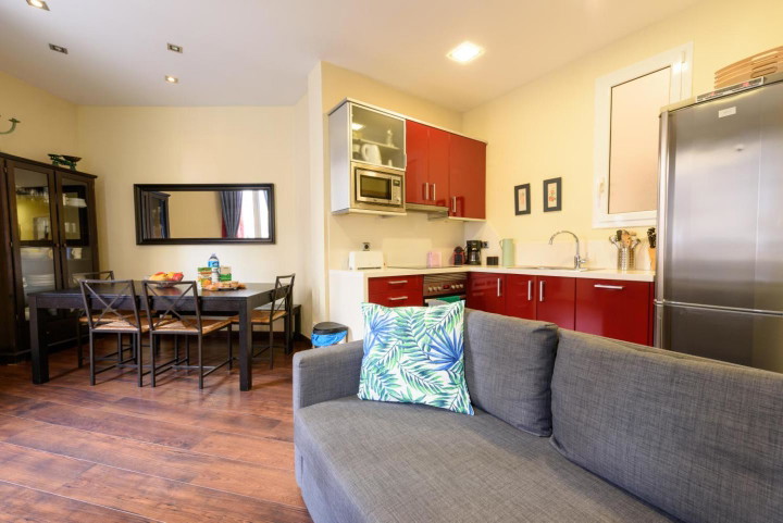 Ramblasrentals Design Renovated Apartment Ac Balcony10m Ramblas - Parking - Wifi - Badalona
