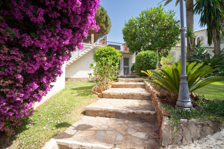 Casa Ancladero Big Rooftop Terrace, 2 Bedroom Guesthouse W Garden And View - Fuengirola