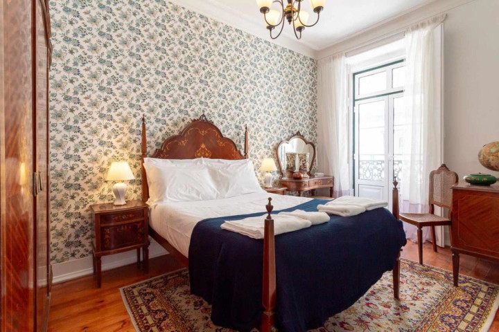 Spacious Vintage & Modern On Tram 28 Route - Amadora