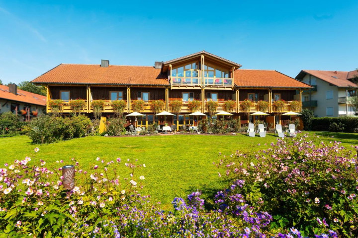 Hotel An Der Brunnader - Die Therme Befindet Sich 4 Geh-minuten Entfernt - Bad Birnbach