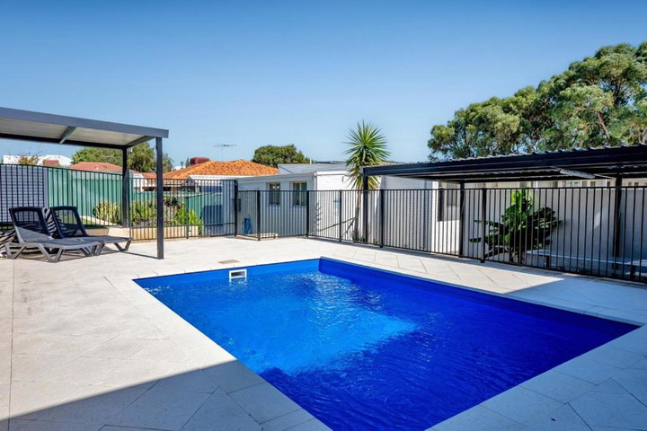 Palm Beach Villas By Rockingham Apartments - Rockingham