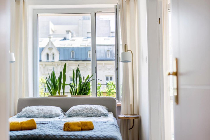 Greenpoint Hoża Apartment - ワルシャワ