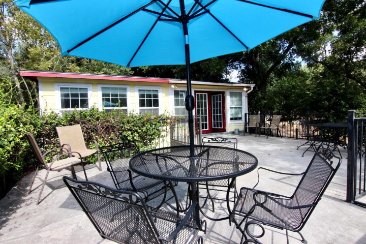 Cabin On The Hill - New Braunfels, TX
