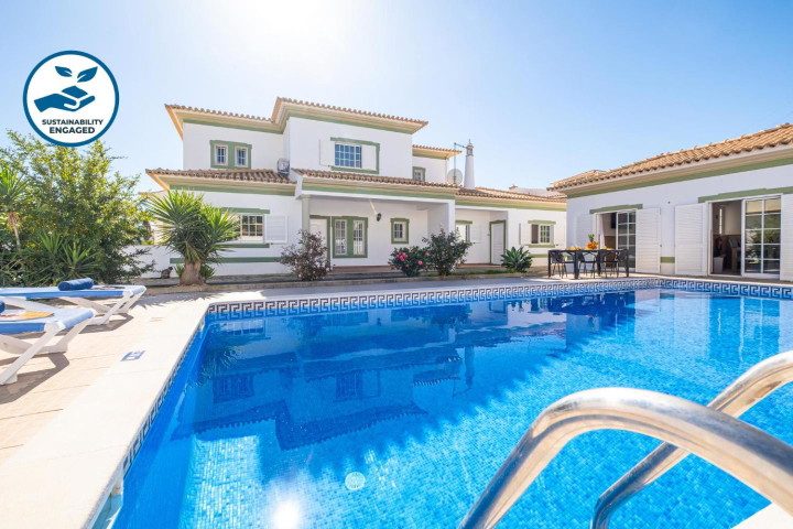 Villa Bahia - Moradia Com Piscina De áGua Salgada Em Albufeira - Albufeira