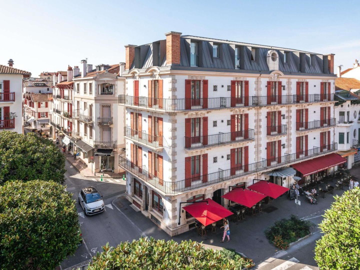 Madison Saint Jean De Luz - Handwritten Collection - Biarritz