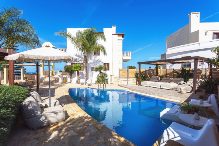 Sunshine Villa With Private Pool By Estia - Chersónissos