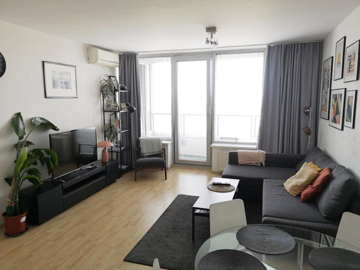 Sunny Free Parking Beauty Balcony View, 3 Towers Residence - Bratislava