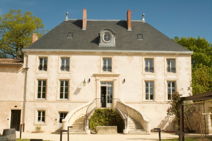 Coureilles Appartements Et Suites - Angoulins