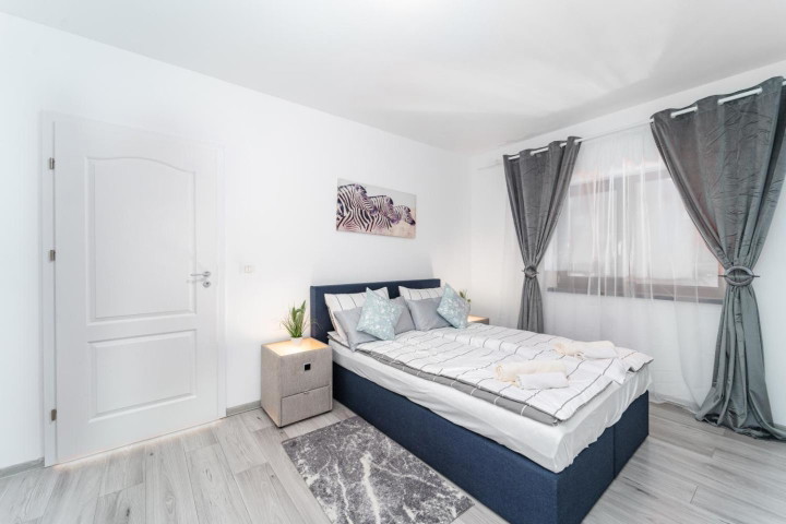Apartament Nou De 3 Stele,sophia Parking Free - Giroc