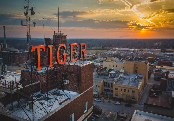 Voco The Tiger Hotel, Columbia, Mo By Ihg - Columbia, MO