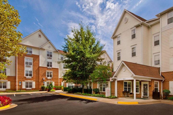 Sonesta Simply Suites Falls Church - Falls Church, VA