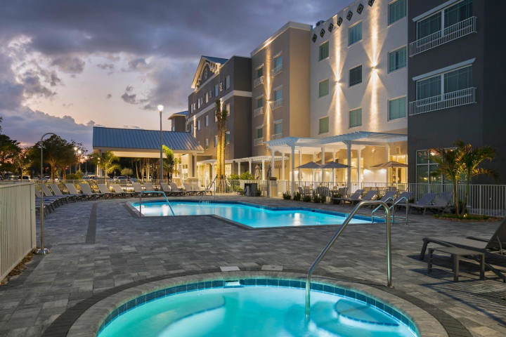 Carlisle Inn Sarasota - Sarasota, FL