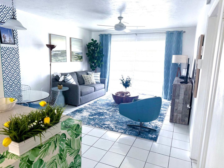 Designer's 1br 1ba Condo 1 Block To Aventura Mall - Aventura, FL