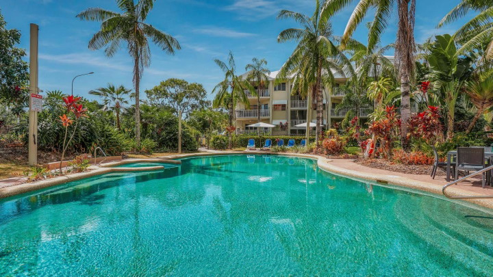Cairns Coral Oasis - Holloways Beach - Cairns