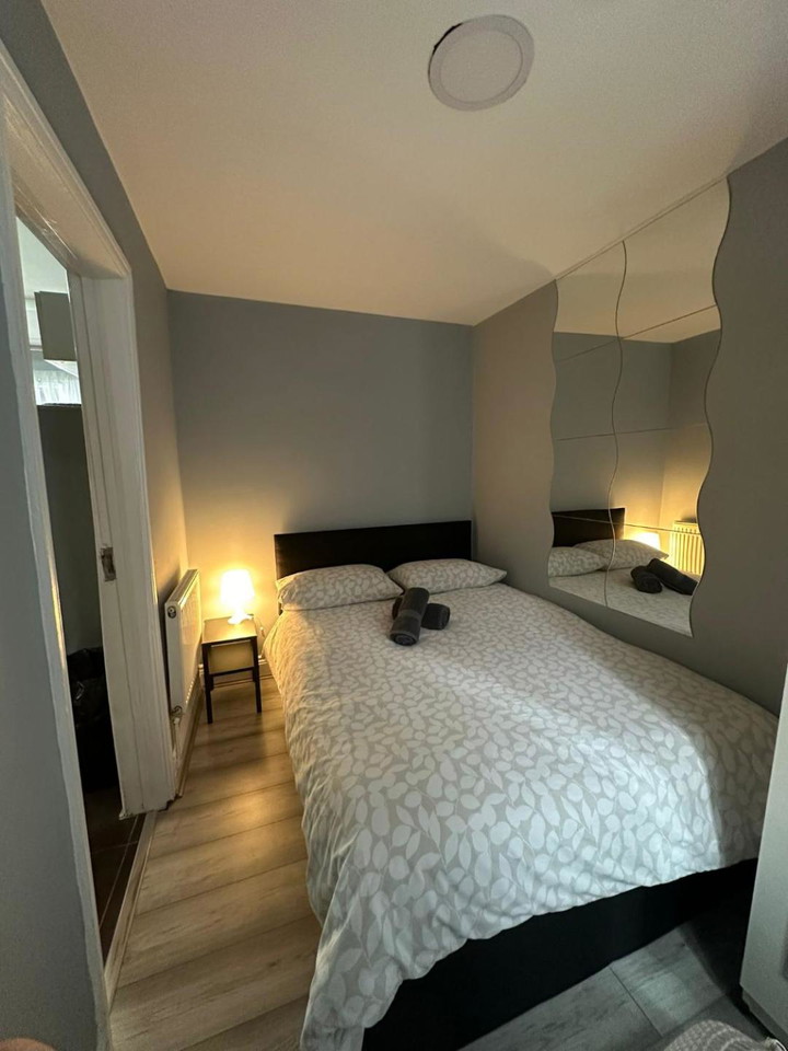 Central London - Ground Floor 2 Bedrooms Apartment - 킹스턴