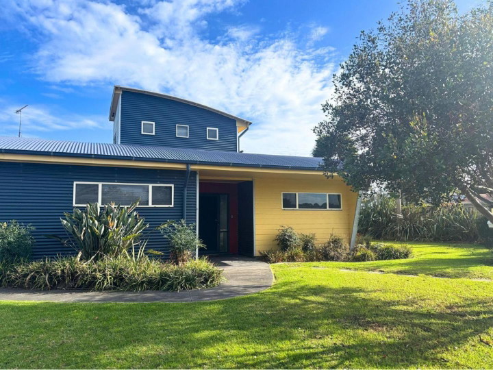 Flying Colours - Inverloch