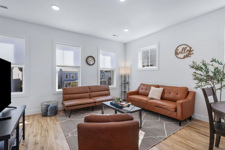 Duplex With Balcony And Spacious Dog-friendly Oasis! - Richmond, VA