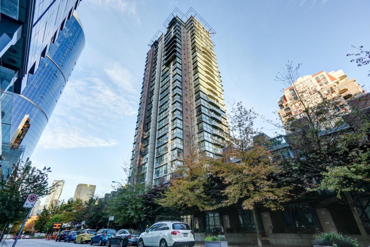 The Canadian - West Vancouver