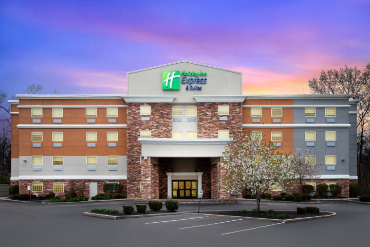 Holiday Inn Express & Suites Carmel North – Westfield By Ihg - Noblesville, IN
