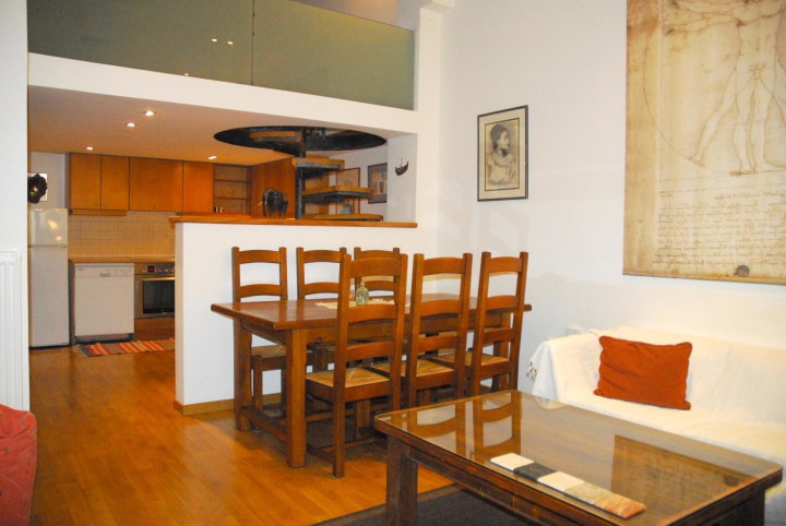 Modern Loft With Working Space And Private Parking - Heraklion