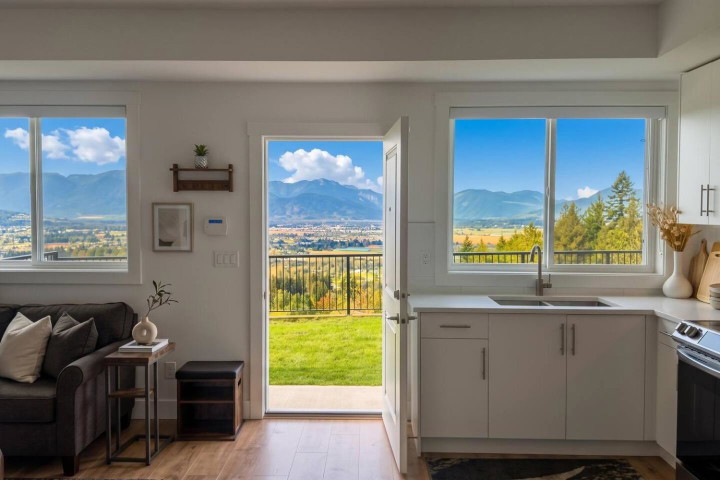 Elevated Horizon Retreat - Alpine - Chilliwack