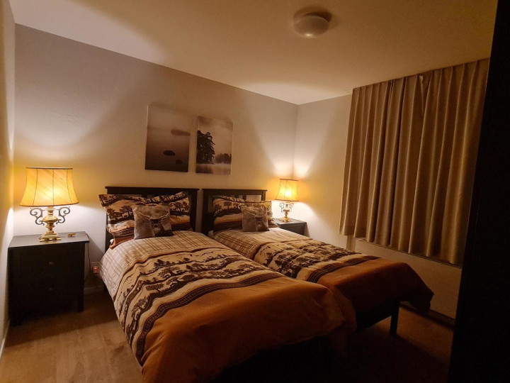 Agrimonia - 5,5-zi Duplex Wohnung Bis 9 Personen Mit Eigenem Garten - Klosters-Serneus