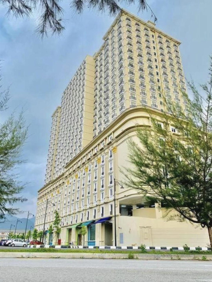 Champs Elysees Homestay By Landmark @ Kampar - Malaysia