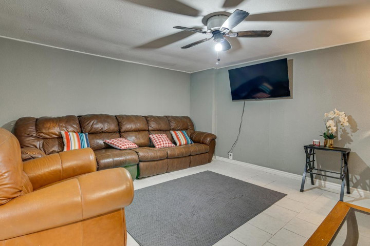Central Rio Grande Valley Hub W/ Full Kitchen! - Harlingen, TX