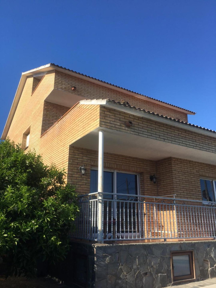 Casa De Aurora - Rubí