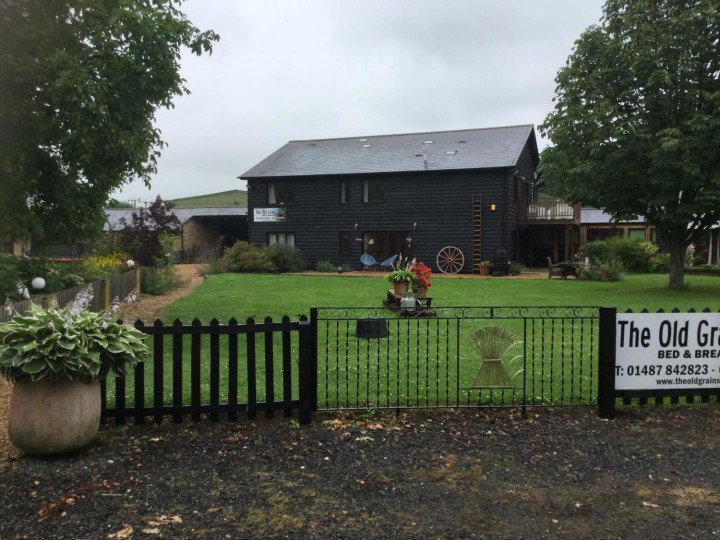 The Old Grain Store Bed & Breakfast - Cambridgeshire