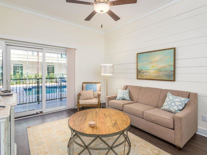 400 Ocean King Poolside Suite - St. Simons Island, GA